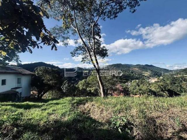 Terreno urbano com topografia favorável na Serra Centro