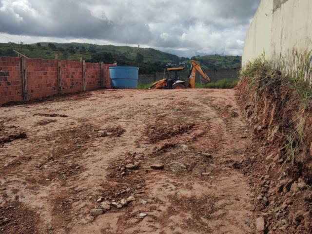 Terreno venda 1000m2 sendo 10 de frente 150.000,00. Bem localizado, bom para renda