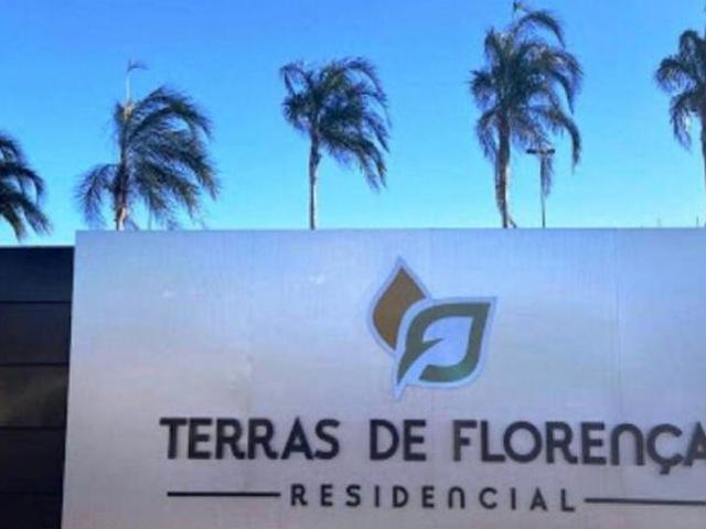 TERRENO VILA DO GOLF