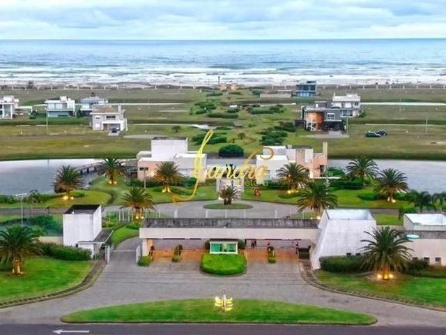 Terreno vista eterna do mar, a condomínio Beira mar, pronto para construir
