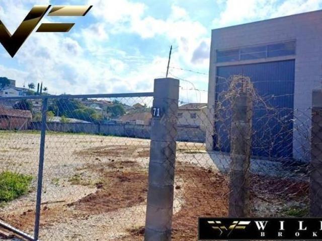 TERRENO ZR3 PLANO CONTENDO BARRACÃO! MURADO EM ÁRE