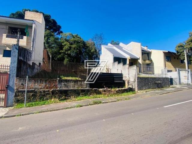 Terreno ZR 3 no Seminário, ao lado da Rua Heitor G