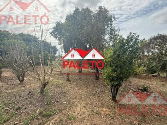 Terreno 1550 m² com área verde nos fundos a venda no loteamento ipê I na cidade de Porangaba SP