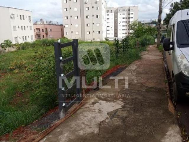 Terreno para venda em Dona Zulmira, Uberlândia