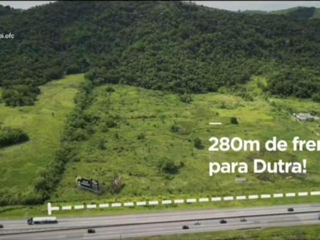 Terreno 181.000 m2 plaino de frente p/ Via Dutra Santa Isabel SP