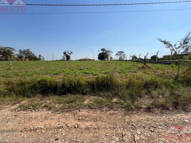 Terreno 1982 m² a venda no loteamento ipê II na cidade de Porangaba interior de SP