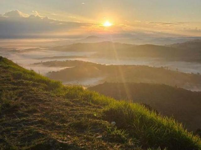 Terreno 1000m² parcelado em Mairinque SP com vista para o Saboó – ideal para chácara