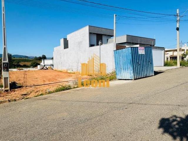 Terreno 100% plano no Recanto da Serra