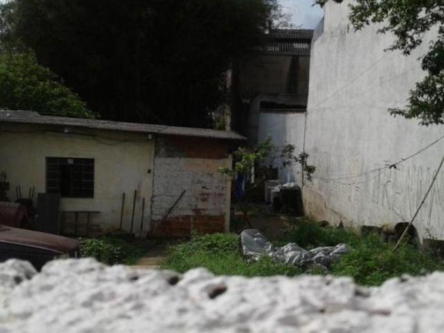Terreno 10 ms frente com 50m2 de área construida