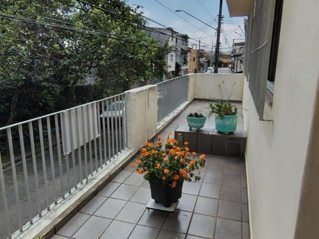 Terreno 10x27 com 3 casas térreas!