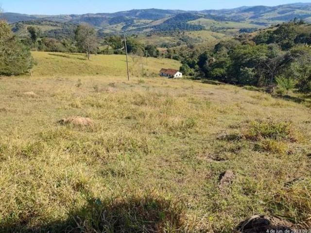 TERRENO 11 HECTARES C/ ÁGUA POR GRAVIDADE NA CASA À VENDA EM OLIVEIRA/MG