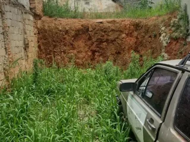 Terreno 125m² no Parque Regina