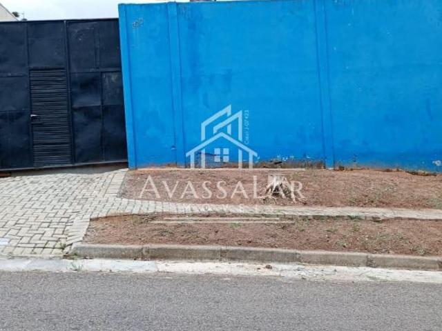 Terreno 12x30 à venda no bairro Santa Cândida, CURITIBA PR