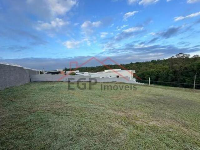 Terreno 1.008 m² Condomínio Fazenda Jequitibá. Frente para a mata e com aclive