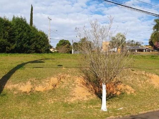 Terreno 1.508,84 m2 no condomínio Saint Claire