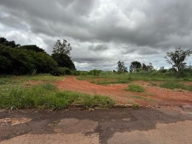TERRENO 1.847 M² PARQUE ESPLANADA 3