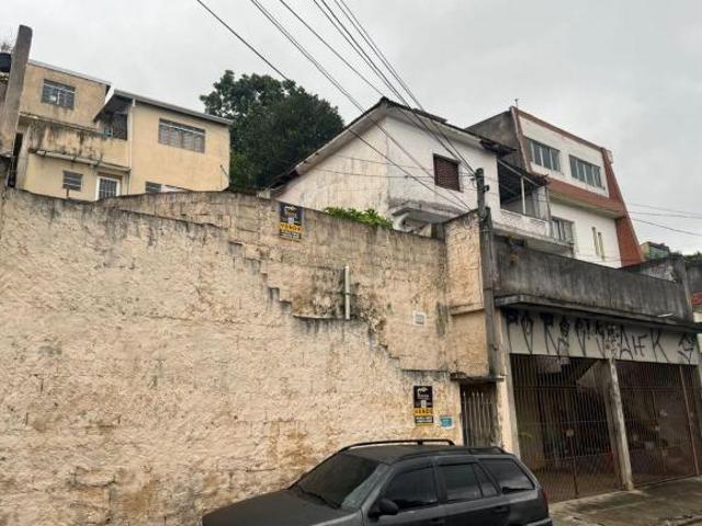 Terreno 240 m² com 4 Casas para Renda e Escritura Registrada