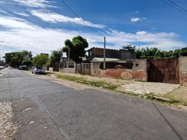 Terreno 240m²
