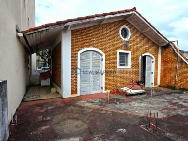 Terreno 212m² com Casa antiga a 5 minutos a pé do metrô Praça da Árvore