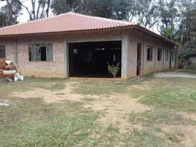 Terreno 2.200 m² + Barracão 330 m² | São José dos Pinhais | R$ 550 Mil