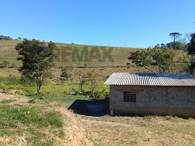 Terreno 3500 mts² no Bairro dos Moraes. Com estrutura para tanque de peixe e mina natural