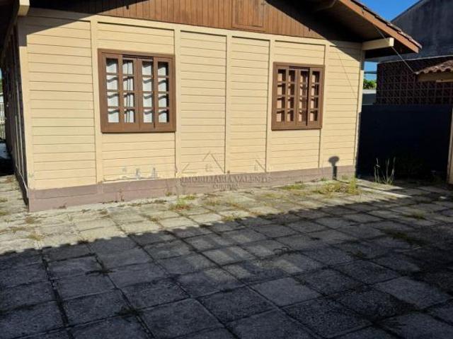 Terreno 360 m2, com duas casas uma de 120m2 no B