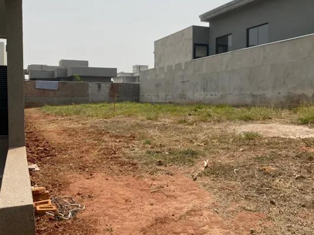 TERRENO 360 m2 excelente topografia próx a portaria