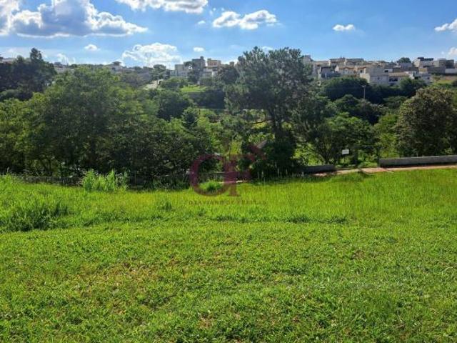 Terreno 360 m² em declive no condomínio Villagio Azzure, Cabreúva/SP
