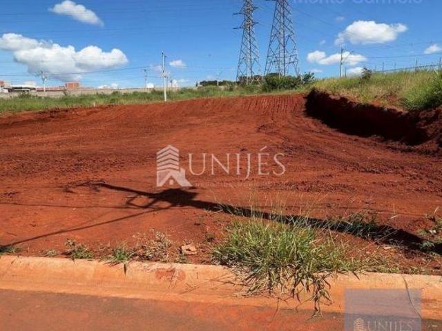 TERRENO 360M² A VENDA NO BAIRRO BATUQUE