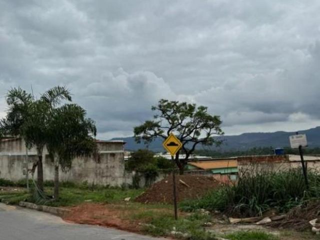 Terreno para venda em Centro, Sarzedo