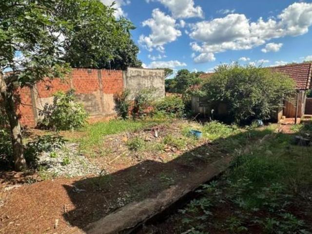 Terreno 300,24m² de fácil acesso Ideal para Investidores Jd. São Silvestre