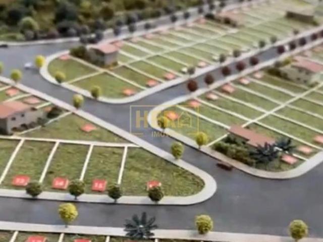 Terreno 332m² em Condomínio Engordadouro
