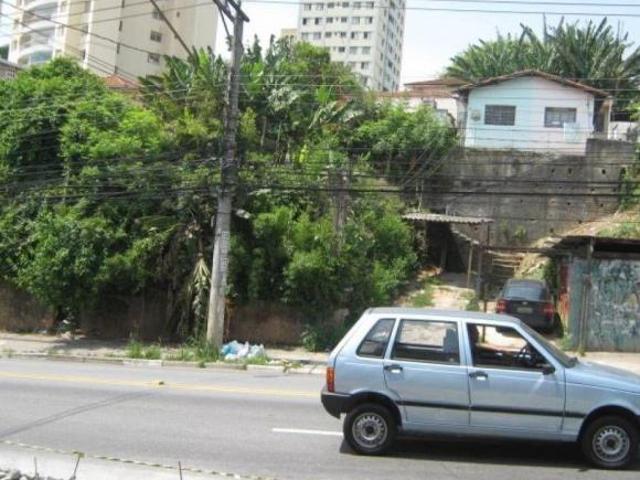Terreno 335m² a venda com dimensões de 10m x 36m no Butantã