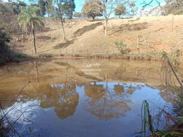 Terreno 3.6 Hectares todo formado em pastagem e com água de mina em Rio Manso!