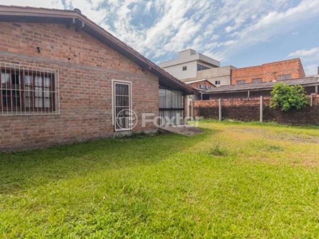Terreno, 3 dormitórios, 1476 m², em Hípica