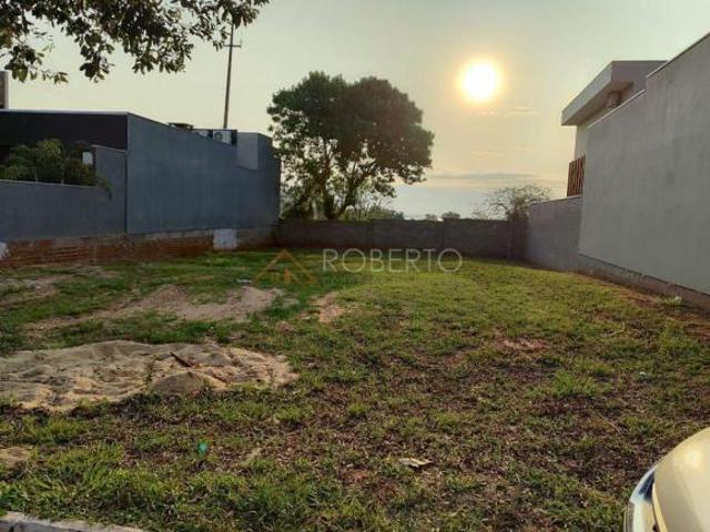 TERRENO 450 M² COND MIRANTE RIO PARANÁ PORTO RICO PR