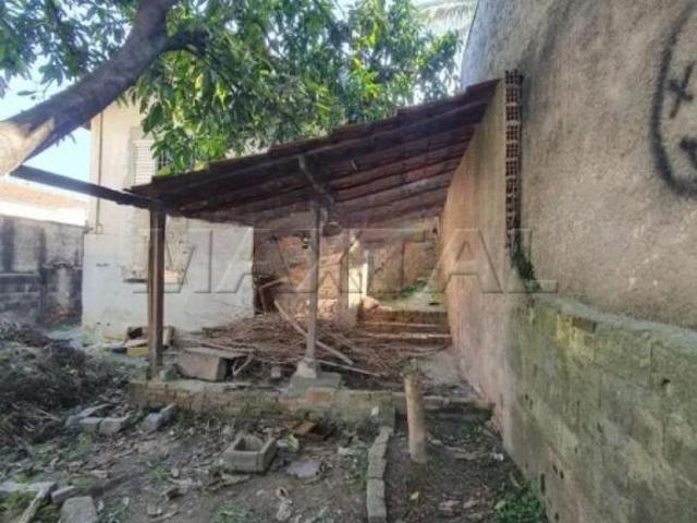 Terreno 450m² com Excelente Localização Ideal para Construtora ou Sobrados!