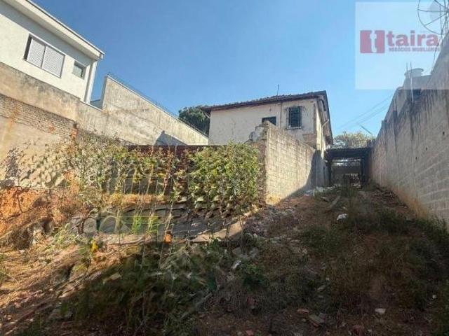 Terreno 476 m². A poucos metros da Anchieta