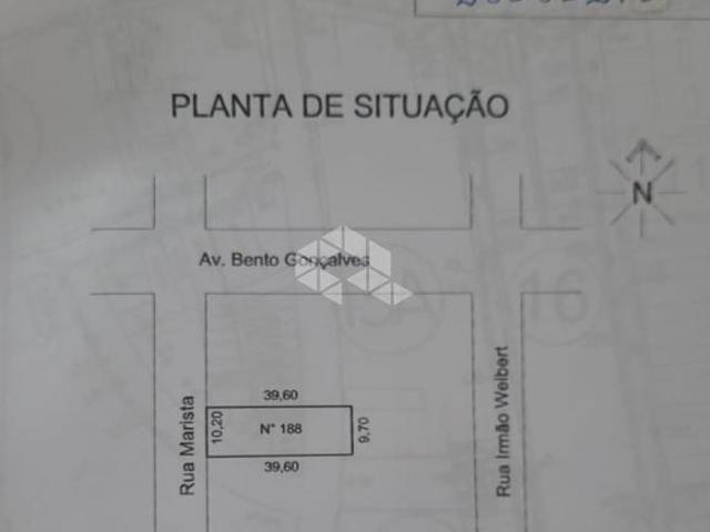 Terreno 403,92m2 a 200m da PUC