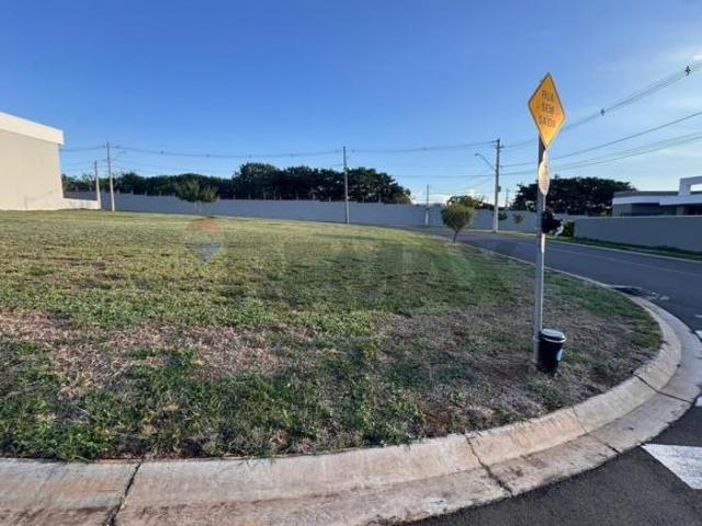 Terreno 418m² de Esquina à Venda – Condomínio Solar das Esmeraldas Nova Odessa SP