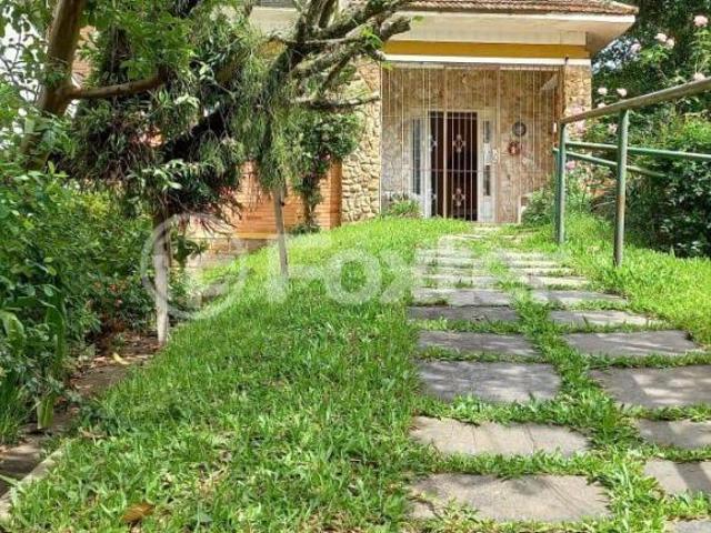 Terreno, 4 dormitórios, 693.96 m², em São João
