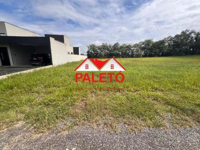 Terreno 530 m², JÁ ESCRITURADO, a venda no ninho verde eco residence na cidade de Porangaba