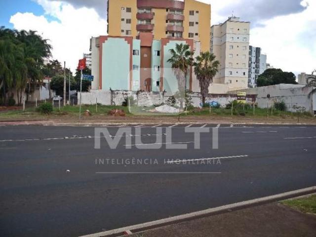 Terreno para venda em Saraiva, Uberlândia