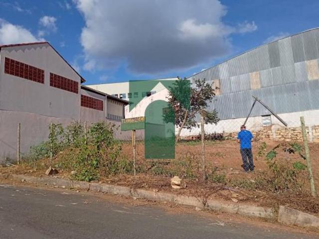 Terreno para venda em Centro, Lambari