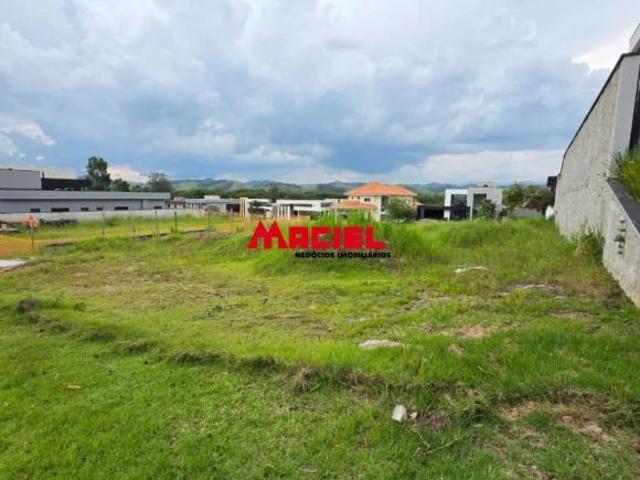 Terreno 600m² em Condominio Fechado Colinas do Paratehy Norte Urbanova