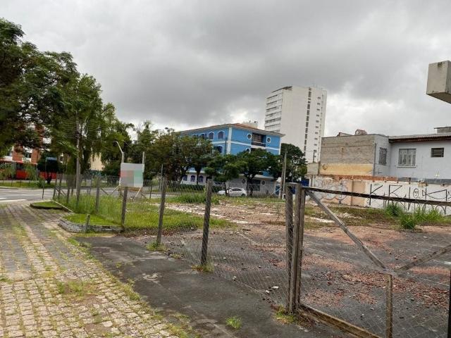 Terreno 729 m² Curitiba