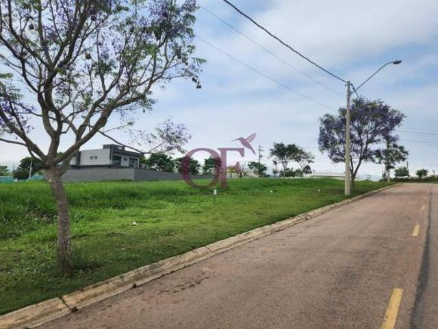 Terreno 800 m² no Residencial Terras da Alvorada