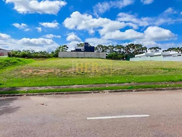 Terreno 800m² em Condomínio Vida Real