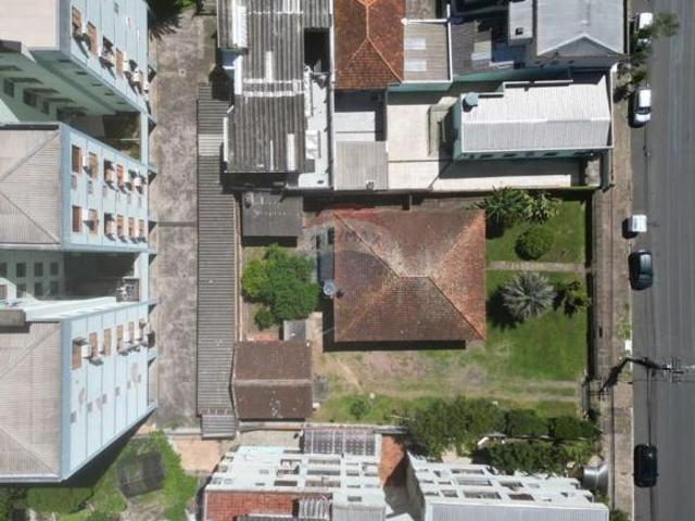 Terreno 923m² no Centro de Canoas Oportunidade para construtores