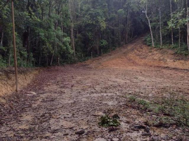 TERRENO 9,000 m2 PARA FORMAR CHÁCARA EM JUQUITIBA/SP